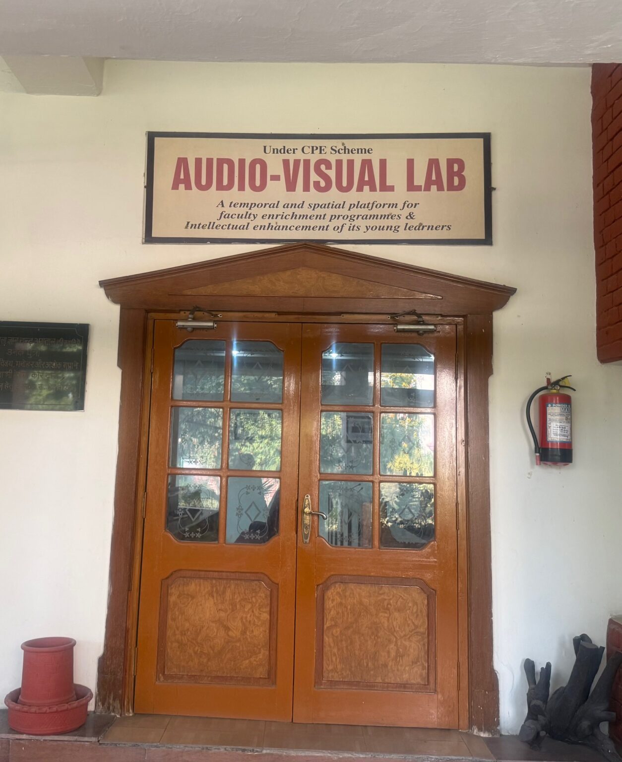 Audio Visual Lab – Kamla Nehru College For Women